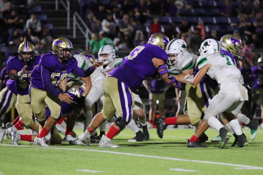 Marble Falls, Taylor football: Winner earns first district victories ...